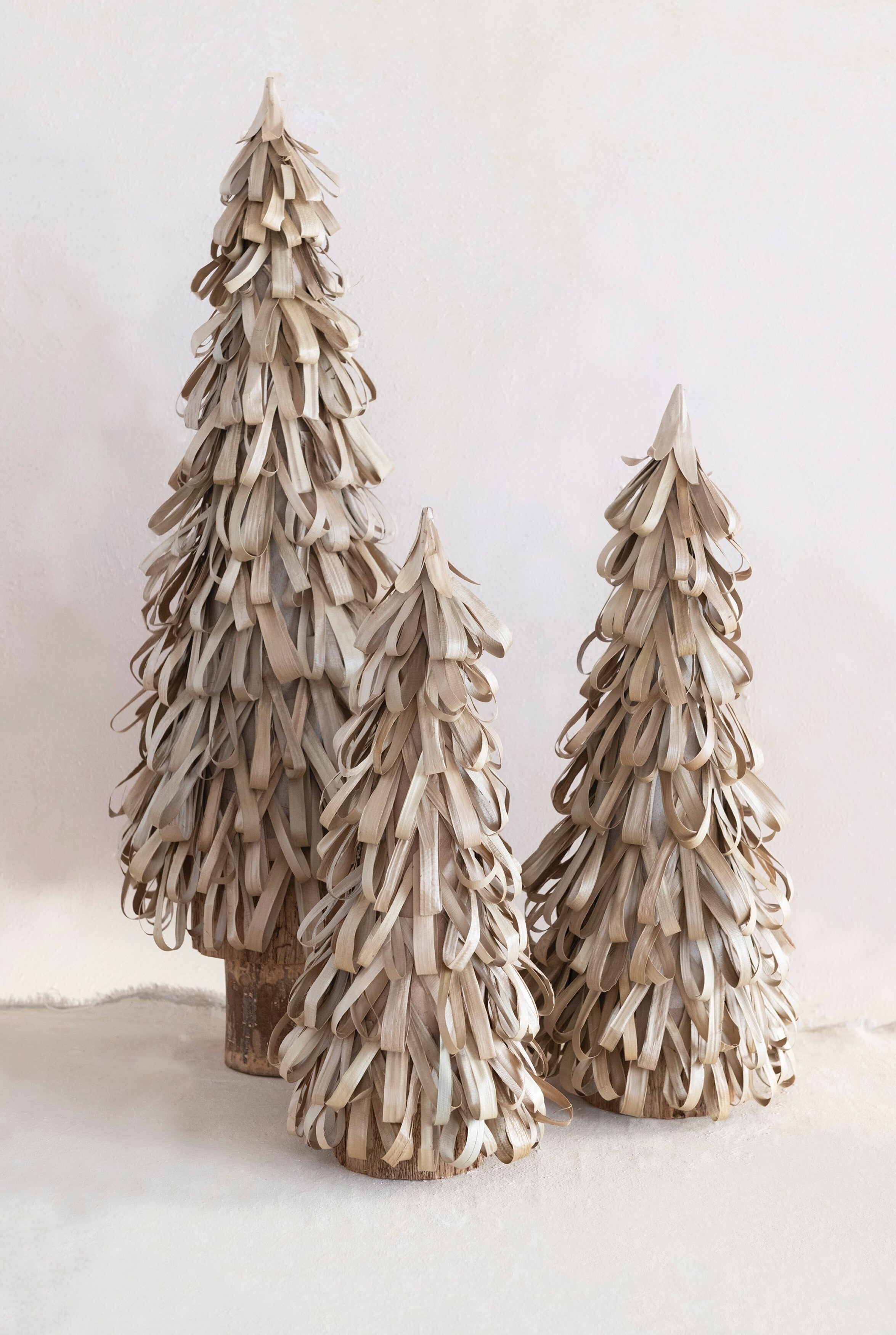 Buri Leaf Loop Tree (2 sizes) | Refined: Purveyors of Fine Goods